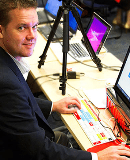 5 Reasons You Should Include Live Streaming In Your Marketing Mix - TWOMC
